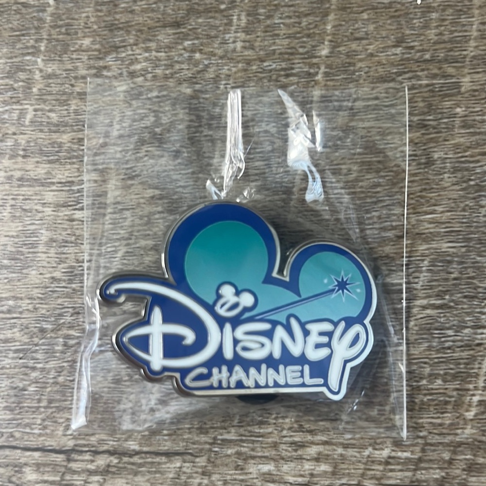 New D23 Exclusive Disney Pin - Gem